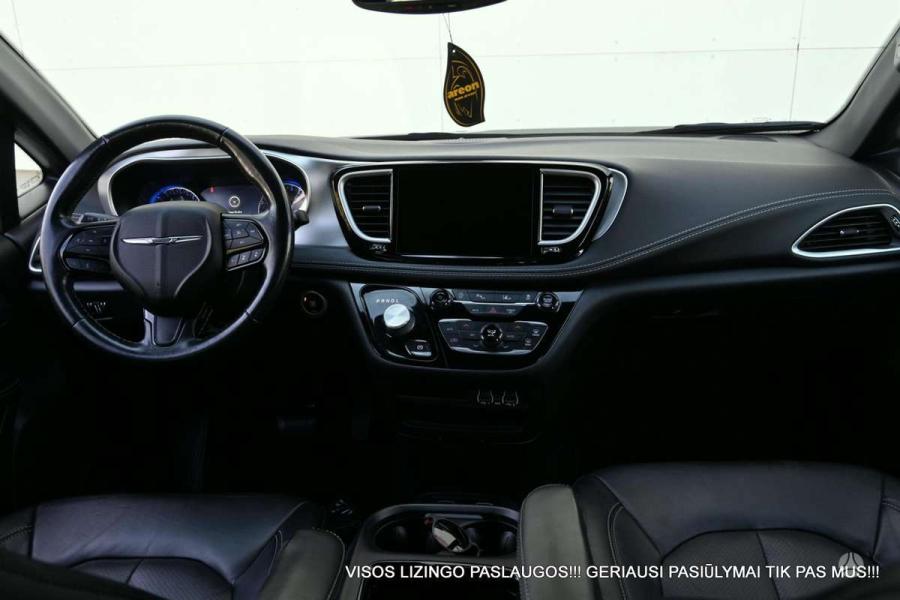 Black Chrysler Pacifica 2021 in Kretinga, with an engine capacity of 3.61 L and mileage of 129 thousand km for 22699 €, photo 30 on AUTOMOTO.COM.LV