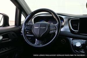 Black Chrysler Pacifica 2021 in Kretinga, with an engine capacity of 3.61 L and mileage of 129 thousand km for 22699 €, photo 31 on AUTOMOTO.COM.LV