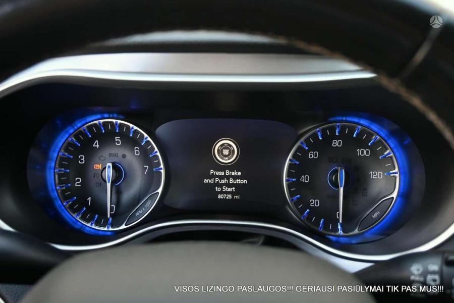 Black Chrysler Pacifica 2021 in Kretinga, with an engine capacity of 3.61 L and mileage of 129 thousand km for 22699 €, photo 35 on AUTOMOTO.COM.LV