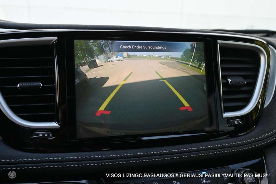 Black Chrysler Pacifica 2021 in Kretinga, with an engine capacity of 3.61 L and mileage of 129 thousand km for 22699 €, photo 39 on AUTOMOTO.COM.LV