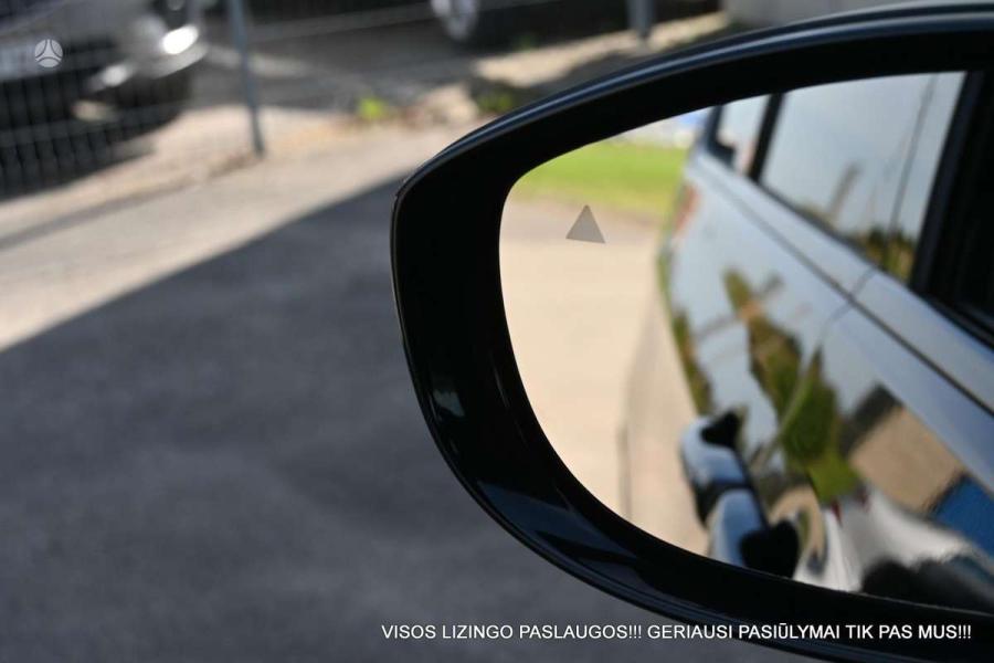 Black Chrysler Pacifica 2021 in Kretinga, with an engine capacity of 3.61 L and mileage of 129 thousand km for 22699 €, photo 41 on AUTOMOTO.COM.LV