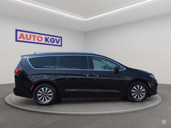 Крайслер Пасифик 2021 в Вильнюс на AUTOMOTO.COM.LV Черный Крайслер Пасифик 2021 в Вильнюс, объемом двигателя 3.60 л и пробегом 136 тыс. км за 25499 €, фото 7 на AUTOMOTO.COM.LV