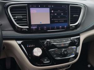 Melns Chrysler Pacifica 2021 Viļņa, ar dzinēja tilpumu 3.60 L un nobraukumu 136 tūkst. km par 25499 €, foto 19 vietnē AUTOMOTO.COM.LV