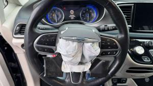 Melns Chrysler Pacifica 2021 Ukmergė, ar dzinēja tilpumu 3.61 L un nobraukumu 89 tūkst. km par 8199 €, foto 11 vietnē AUTOMOTO.COM.LV