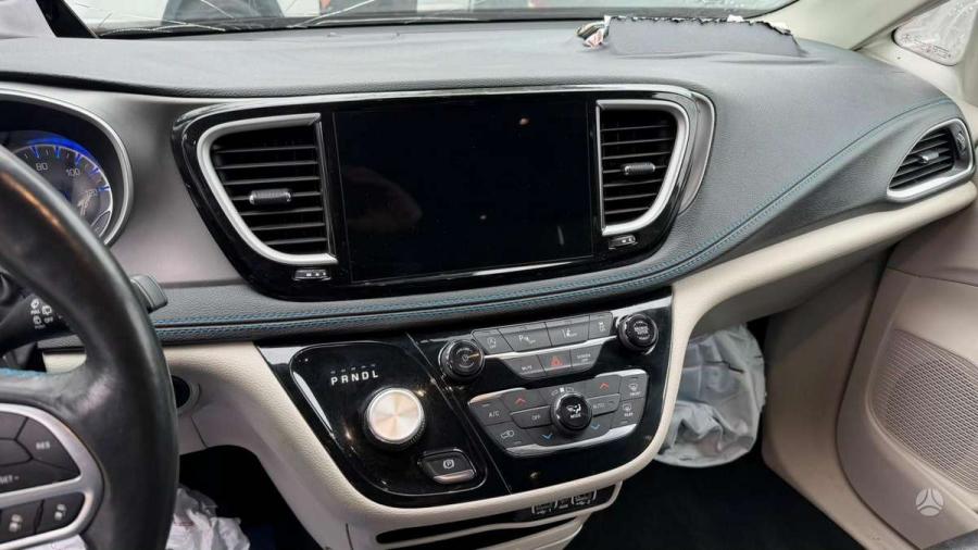 Melns Chrysler Pacifica 2021 Ukmergė, ar dzinēja tilpumu 3.61 L un nobraukumu 89 tūkst. km par 8199 €, foto 13 vietnē AUTOMOTO.COM.LV