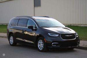 Melns Chrysler Pacifica 2022 Viļņa, ar dzinēja tilpumu 3.61 L un nobraukumu 111 tūkst. km par 20900 €, foto 5 vietnē AUTOMOTO.COM.LV