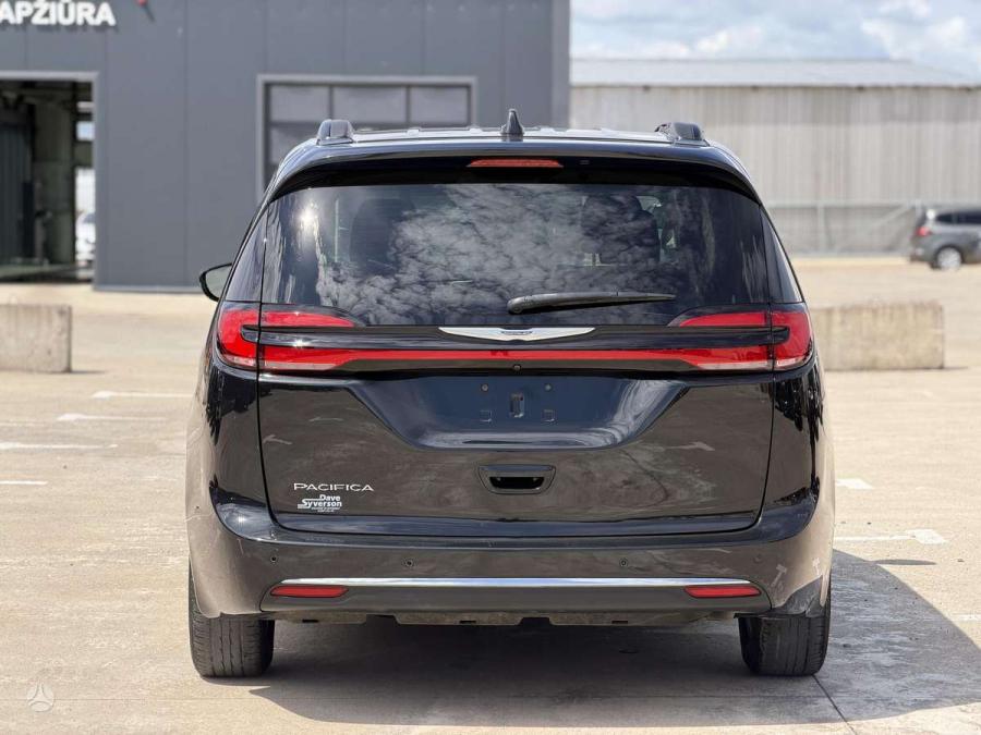Черный Крайслер Пасифик 2022 в Шяуляй, объемом двигателя 3.61 л и пробегом 206 тыс. км за 12900 €, фото 6 на AUTOMOTO.COM.LV