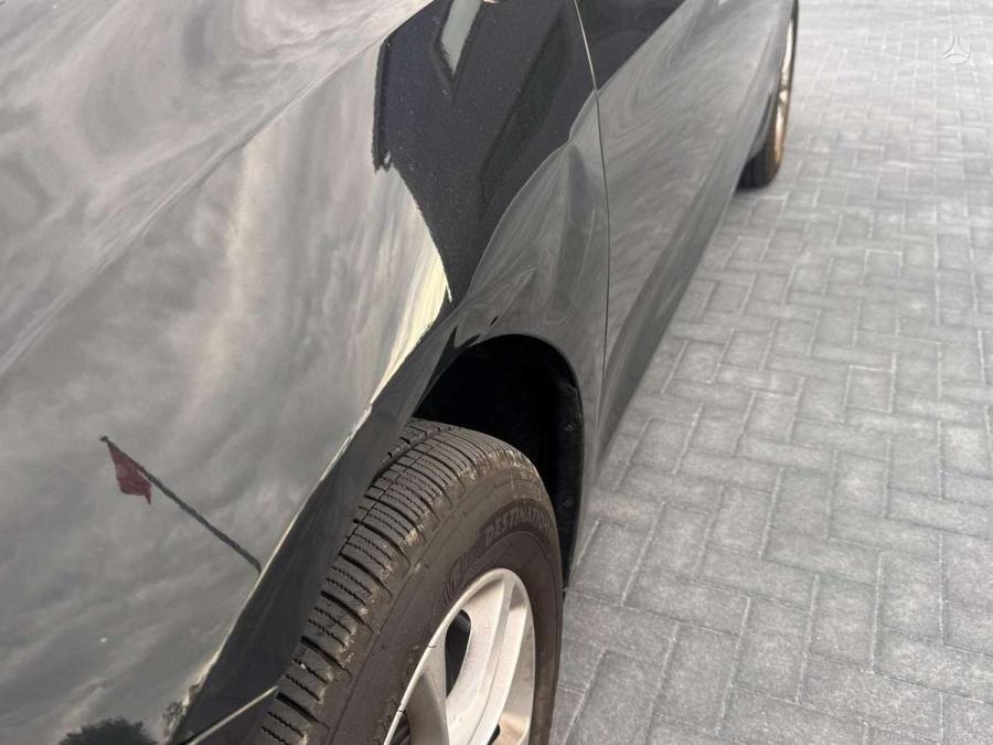 Black Chrysler Pacifica 2022 in Siauliai, with an engine capacity of 3.60 L and mileage of 240 thousand km for 15500 €, photo 9 on AUTOMOTO.COM.LV