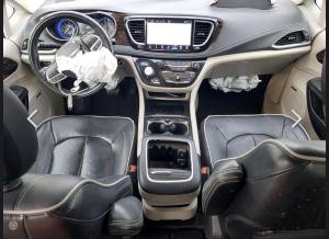 Black Chrysler Pacifica 2022 in Kaunas, with an engine capacity of 3.60 L and mileage of 158 thousand km for 12850 €, photo 8 on AUTOMOTO.COM.LV
