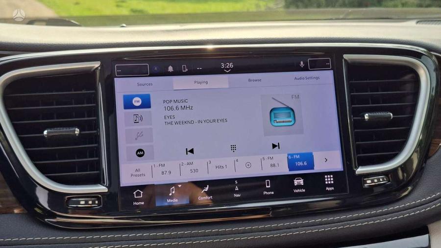 Melns Chrysler Pacifica 2022 Kauņa, ar dzinēja tilpumu 3.60 L un nobraukumu 228 tūkst. km par 21500 €, foto 17 vietnē AUTOMOTO.COM.LV