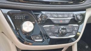 Melns Chrysler Pacifica 2022 Kauņa, ar dzinēja tilpumu 3.60 L un nobraukumu 228 tūkst. km par 21500 €, foto 18 vietnē AUTOMOTO.COM.LV