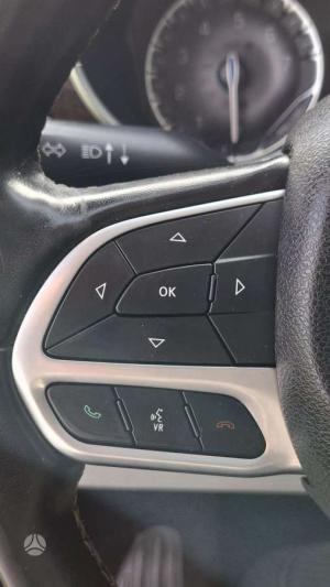 Melns Chrysler Pacifica 2022 Kauņa, ar dzinēja tilpumu 3.60 L un nobraukumu 228 tūkst. km par 21500 €, foto 19 vietnē AUTOMOTO.COM.LV