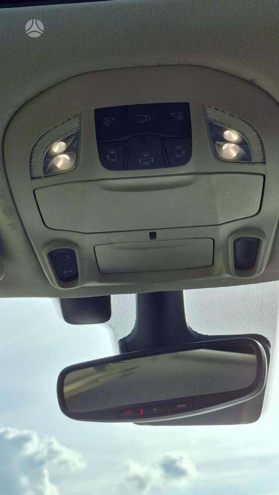 Melns Chrysler Pacifica 2022 Kauņa, ar dzinēja tilpumu 3.60 L un nobraukumu 228 tūkst. km par 21500 €, foto 22 vietnē AUTOMOTO.COM.LV