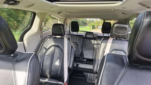 Melns Chrysler Pacifica 2022 Kauņa, ar dzinēja tilpumu 3.60 L un nobraukumu 228 tūkst. km par 21500 €, foto 29 vietnē AUTOMOTO.COM.LV