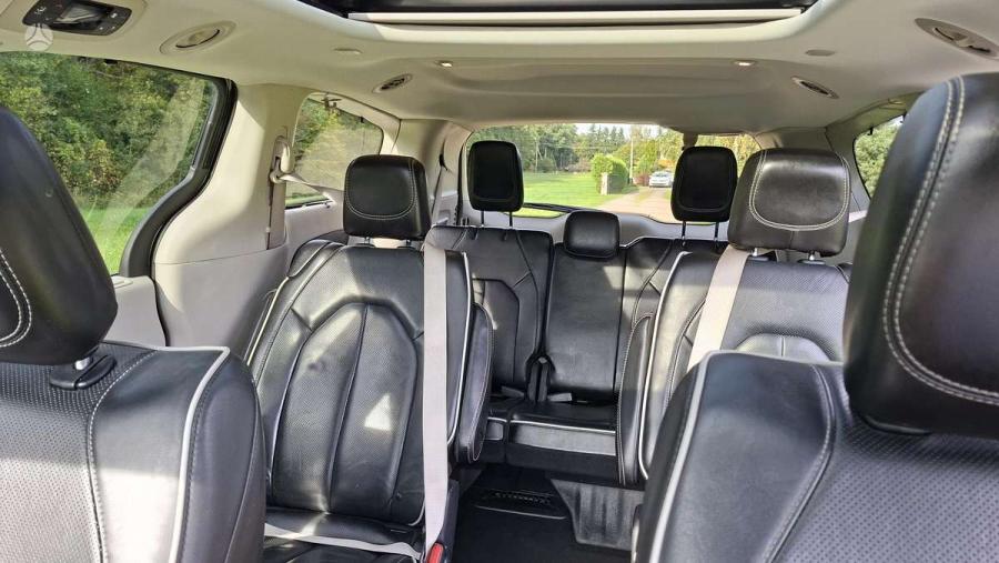 Melns Chrysler Pacifica 2022 Kauņa, ar dzinēja tilpumu 3.60 L un nobraukumu 228 tūkst. km par 21500 €, foto 29 vietnē AUTOMOTO.COM.LV