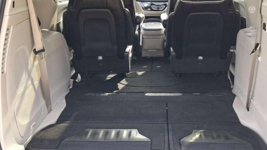 Melns Chrysler Pacifica 2022 Kauņa, ar dzinēja tilpumu 3.60 L un nobraukumu 228 tūkst. km par 21500 €, foto 32 vietnē AUTOMOTO.COM.LV