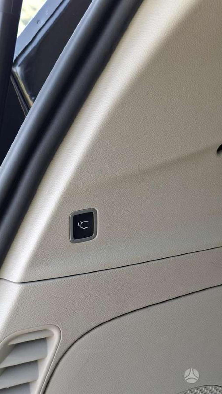 Melns Chrysler Pacifica 2022 Kauņa, ar dzinēja tilpumu 3.60 L un nobraukumu 228 tūkst. km par 21500 €, foto 41 vietnē AUTOMOTO.COM.LV