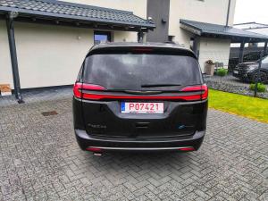 Melns Chrysler Pacifica 2023 Viļņa, ar dzinēja tilpumu 3.60 L un nobraukumu 128 tūkst. km par 26500 €, foto 10 vietnē AUTOMOTO.COM.LV