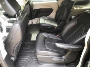 Melns Chrysler Pacifica 2023 Viļņa, ar dzinēja tilpumu 3.60 L un nobraukumu 128 tūkst. km par 26500 €, foto 19 vietnē AUTOMOTO.COM.LV