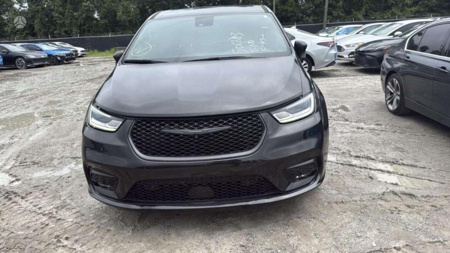 Melns Chrysler Pacifica 2023 Plungė, ar dzinēja tilpumu 3.61 L un nobraukumu 57 tūkst. km par 20850 €, foto 11 vietnē AUTOMOTO.COM.LV