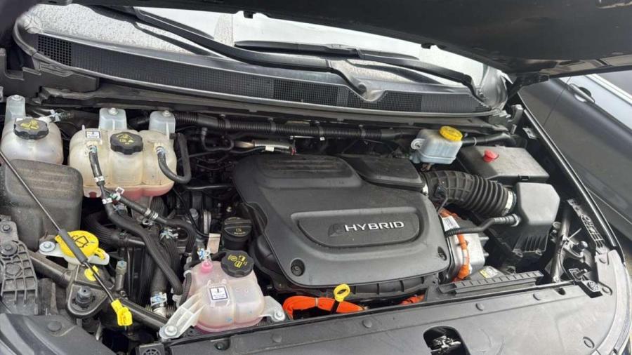 Melns Chrysler Pacifica 2023 Plungė, ar dzinēja tilpumu 3.61 L un nobraukumu 57 tūkst. km par 20850 €, foto 28 vietnē AUTOMOTO.COM.LV