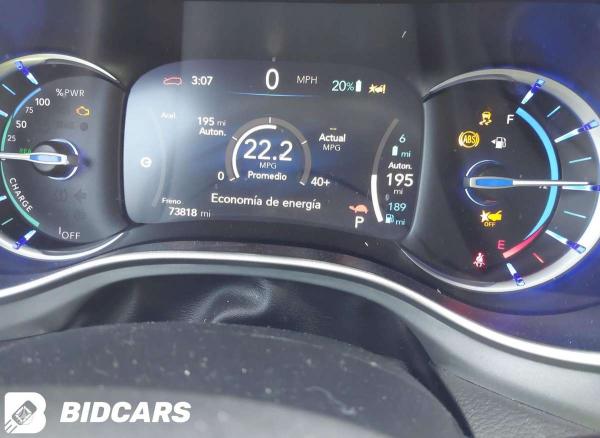 Black Chrysler Pacifica 2023 in Vilnius, with an engine capacity of 3.61 L and mileage of 119 thousand km for 15000 €, photo 7 on AUTOMOTO.COM.LV