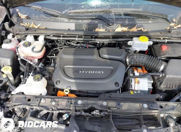 Black Chrysler Pacifica 2023 in Vilnius, with an engine capacity of 3.61 L and mileage of 119 thousand km for 15000 €, photo 10 on AUTOMOTO.COM.LV