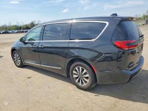 Black Chrysler Pacifica 2023 in Klaipeda, with an engine capacity of 3.61 L and mileage of 25 thousand km for 18800 €, photo 8 on AUTOMOTO.COM.LV