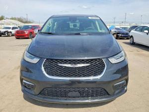 Black Chrysler Pacifica 2023 in Klaipeda, with an engine capacity of 3.61 L and mileage of 25 thousand km for 18800 €, photo 11 on AUTOMOTO.COM.LV