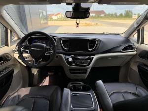 Melns Chrysler Pacifica 2022 Klaipėda, ar dzinēja tilpumu 3.60 L un nobraukumu 171 tūkst. km par 20200 €, foto 5 vietnē AUTOMOTO.COM.LV