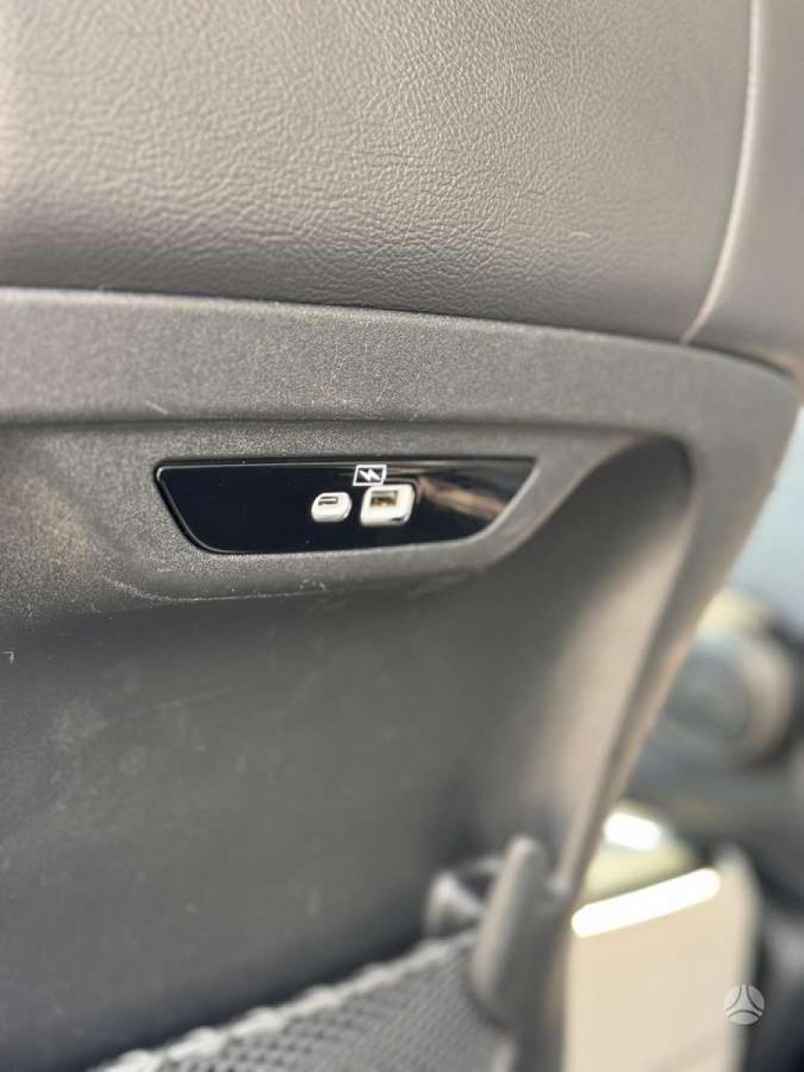 Melns Chrysler Pacifica 2022 Klaipėda, ar dzinēja tilpumu 3.60 L un nobraukumu 171 tūkst. km par 20200 €, foto 13 vietnē AUTOMOTO.COM.LV