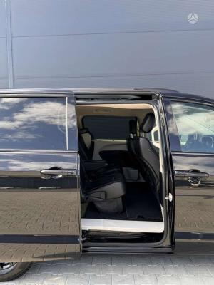 Melns Chrysler Pacifica 2022 Klaipėda, ar dzinēja tilpumu 3.60 L un nobraukumu 171 tūkst. km par 20200 €, foto 25 vietnē AUTOMOTO.COM.LV