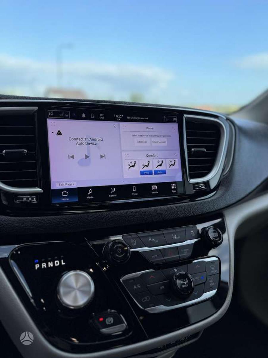 Melns Chrysler Pacifica 2022 Klaipėda, ar dzinēja tilpumu 3.60 L un nobraukumu 171 tūkst. km par 20200 €, foto 32 vietnē AUTOMOTO.COM.LV