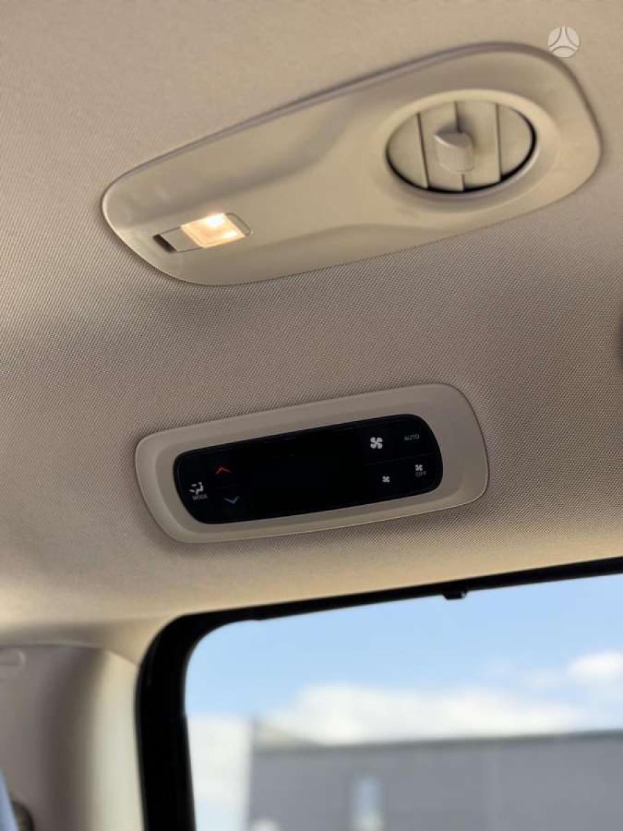 Melns Chrysler Pacifica 2022 Klaipėda, ar dzinēja tilpumu 3.60 L un nobraukumu 171 tūkst. km par 20200 €, foto 37 vietnē AUTOMOTO.COM.LV