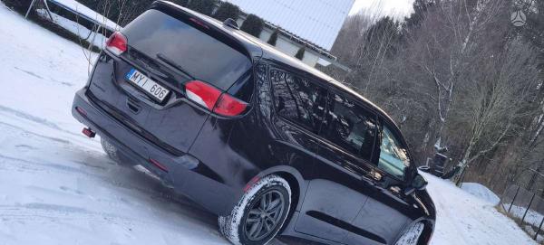Black Chrysler Pacifica 2017 in Vilnius, with an engine capacity of 3.60 L and mileage of 172 thousand km for 11550 €, photo 7 on AUTOMOTO.COM.LV