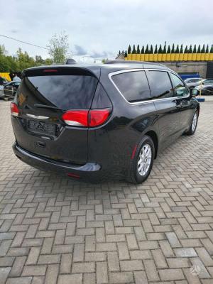 Melns Chrysler Pacifica 2020 Šauļi, ar dzinēja tilpumu 3.60 L un nobraukumu 199 tūkst. km par 13550 €, foto 4 vietnē AUTOMOTO.COM.LV