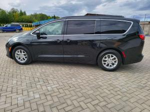 Melns Chrysler Pacifica 2020 Šauļi, ar dzinēja tilpumu 3.60 L un nobraukumu 199 tūkst. km par 13550 €, foto 7 vietnē AUTOMOTO.COM.LV