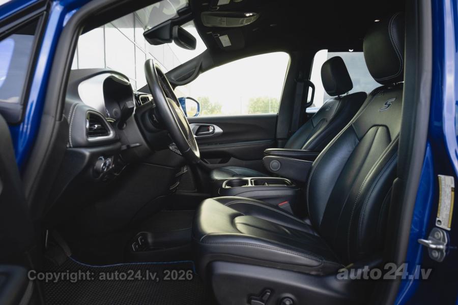 Zils Chrysler Pacifica 2022 Tartu, ar dzinēja tilpumu 3.60 L un nobraukumu 47 tūkst. km par 33900 €, foto 13 vietnē AUTOMOTO.COM.LV