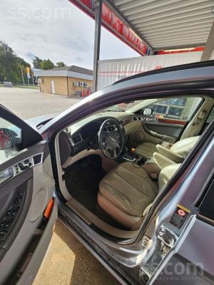 Blue Chrysler Pacifica 2005 in Riga, with an engine capacity of 3.50 L and mileage of 352 thousand km for 1600 €, photo 5 on AUTOMOTO.COM.LV