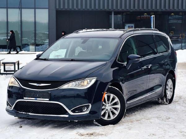 Zils Chrysler Pacifica 2017 Šauļi, ar dzinēja tilpumu 3.60 L un nobraukumu 280 tūkst. km par 12999 €, foto 9 vietnē AUTOMOTO.COM.LV