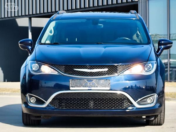 Zils Chrysler Pacifica 2017 Šauļi, ar dzinēja tilpumu 3.60 L un nobraukumu 0 tūkst. km par 7865 €, foto 2 vietnē AUTOMOTO.COM.LV