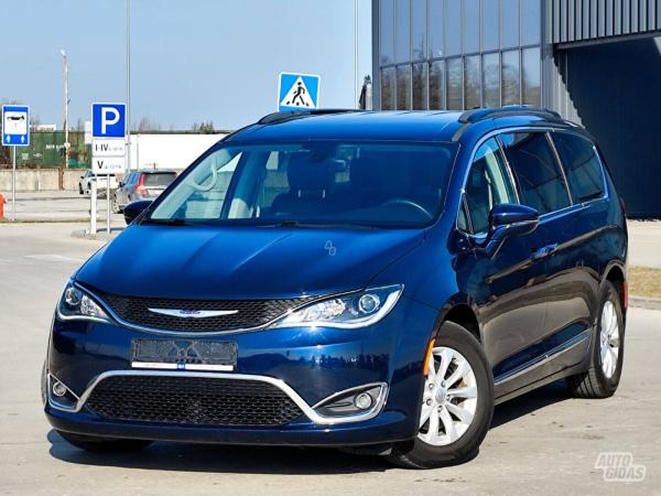 Zils Chrysler Pacifica 2017 Šauļi, ar dzinēja tilpumu 3.60 L un nobraukumu 0 tūkst. km par 7865 €, foto 10 vietnē AUTOMOTO.COM.LV