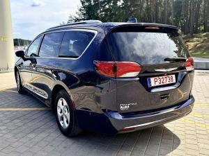 Zils Chrysler Pacifica 2017 Kauņa, ar dzinēja tilpumu 3.61 L un nobraukumu 240 tūkst. km par 14500 €, foto 6 vietnē AUTOMOTO.COM.LV