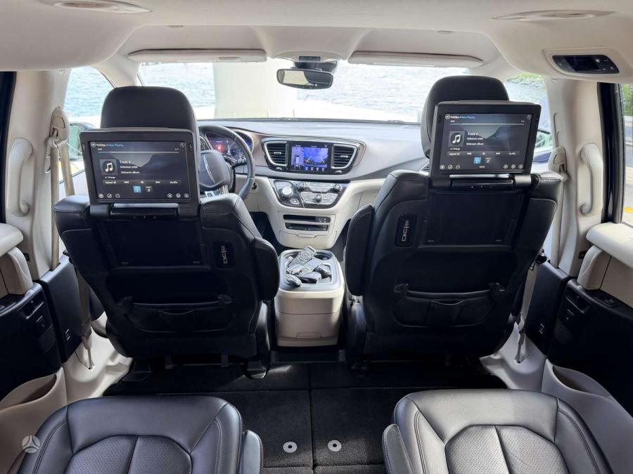 Zils Chrysler Pacifica 2017 Kauņa, ar dzinēja tilpumu 3.61 L un nobraukumu 240 tūkst. km par 14500 €, foto 11 vietnē AUTOMOTO.COM.LV