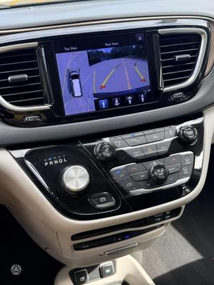Zils Chrysler Pacifica 2017 Kauņa, ar dzinēja tilpumu 3.61 L un nobraukumu 240 tūkst. km par 14500 €, foto 12 vietnē AUTOMOTO.COM.LV