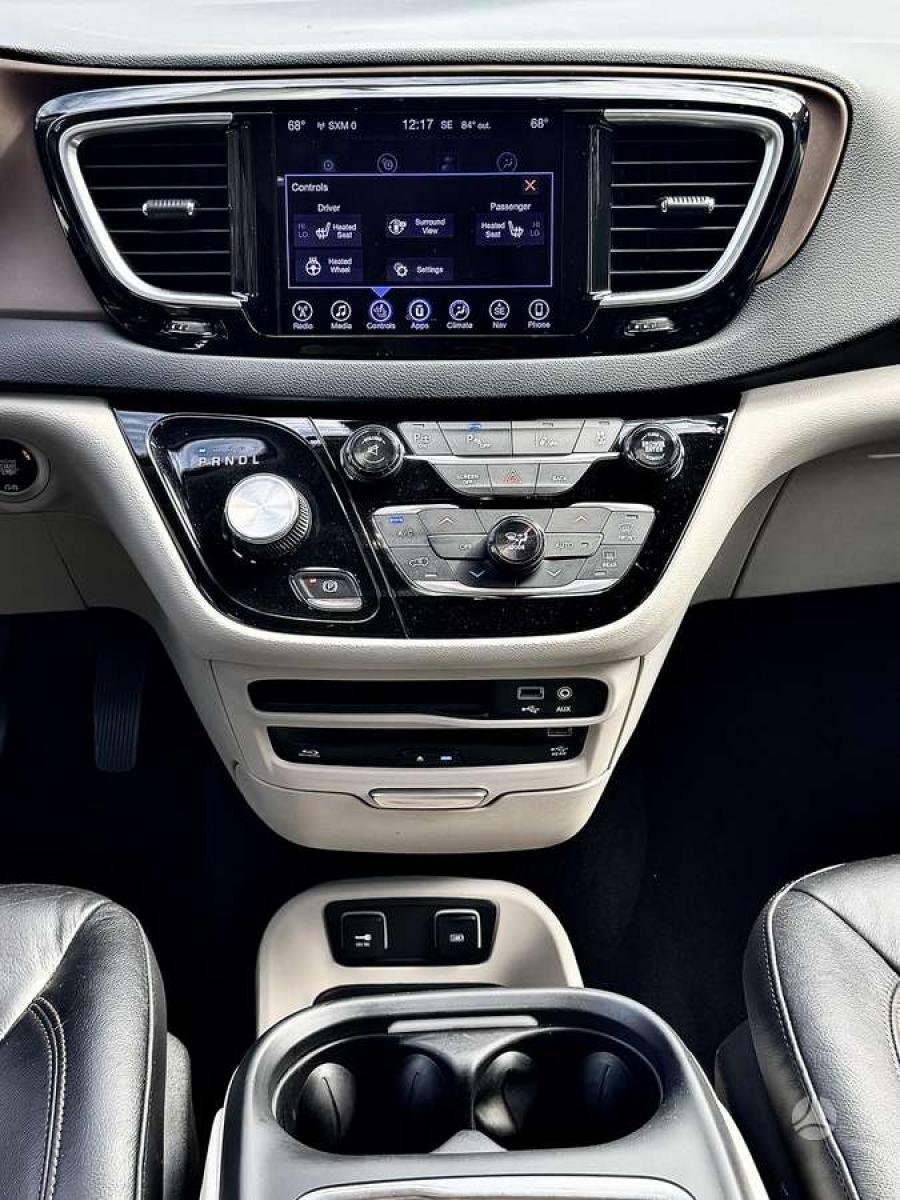 Zils Chrysler Pacifica 2017 Kauņa, ar dzinēja tilpumu 3.61 L un nobraukumu 240 tūkst. km par 14500 €, foto 13 vietnē AUTOMOTO.COM.LV