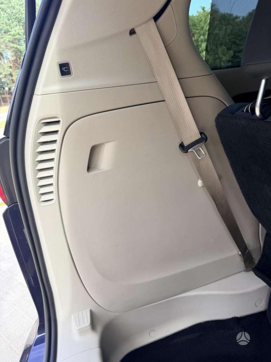Zils Chrysler Pacifica 2017 Kauņa, ar dzinēja tilpumu 3.61 L un nobraukumu 240 tūkst. km par 14500 €, foto 18 vietnē AUTOMOTO.COM.LV