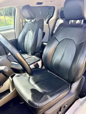 Zils Chrysler Pacifica 2017 Kauņa, ar dzinēja tilpumu 3.61 L un nobraukumu 240 tūkst. km par 14500 €, foto 27 vietnē AUTOMOTO.COM.LV