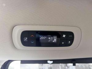 Zils Chrysler Pacifica 2017 Kauņa, ar dzinēja tilpumu 3.61 L un nobraukumu 240 tūkst. km par 14500 €, foto 41 vietnē AUTOMOTO.COM.LV