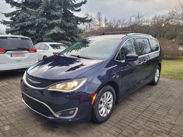 Zils Chrysler Pacifica 2018 Kauņa, ar dzinēja tilpumu 3.61 L un nobraukumu 169 tūkst. km par 14500 €, foto 3 vietnē AUTOMOTO.COM.LV